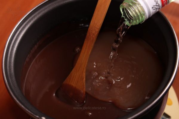Lichior de ciocolată - reţetă culinară